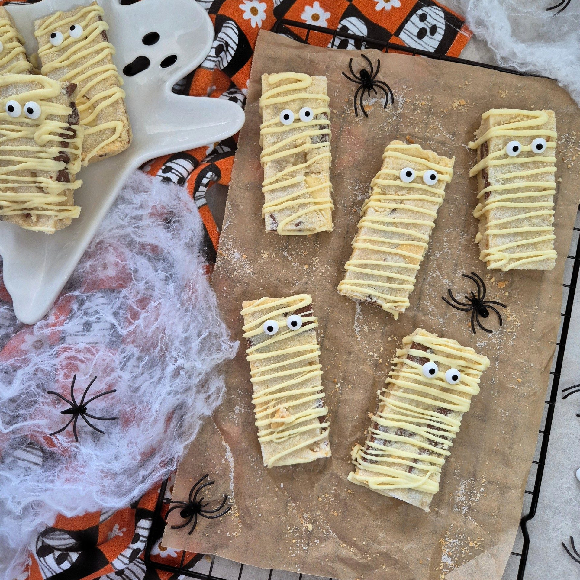 Halloween Shortbread Mummies - Biteofthebakes | Delicious and Easy ...